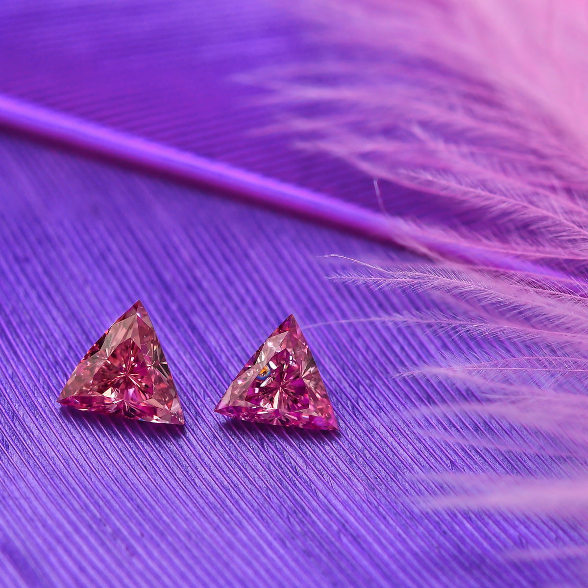 0.37 Carat Fancy Intense Purplish Pink Triangle Diamonds I1 | LEIBISH