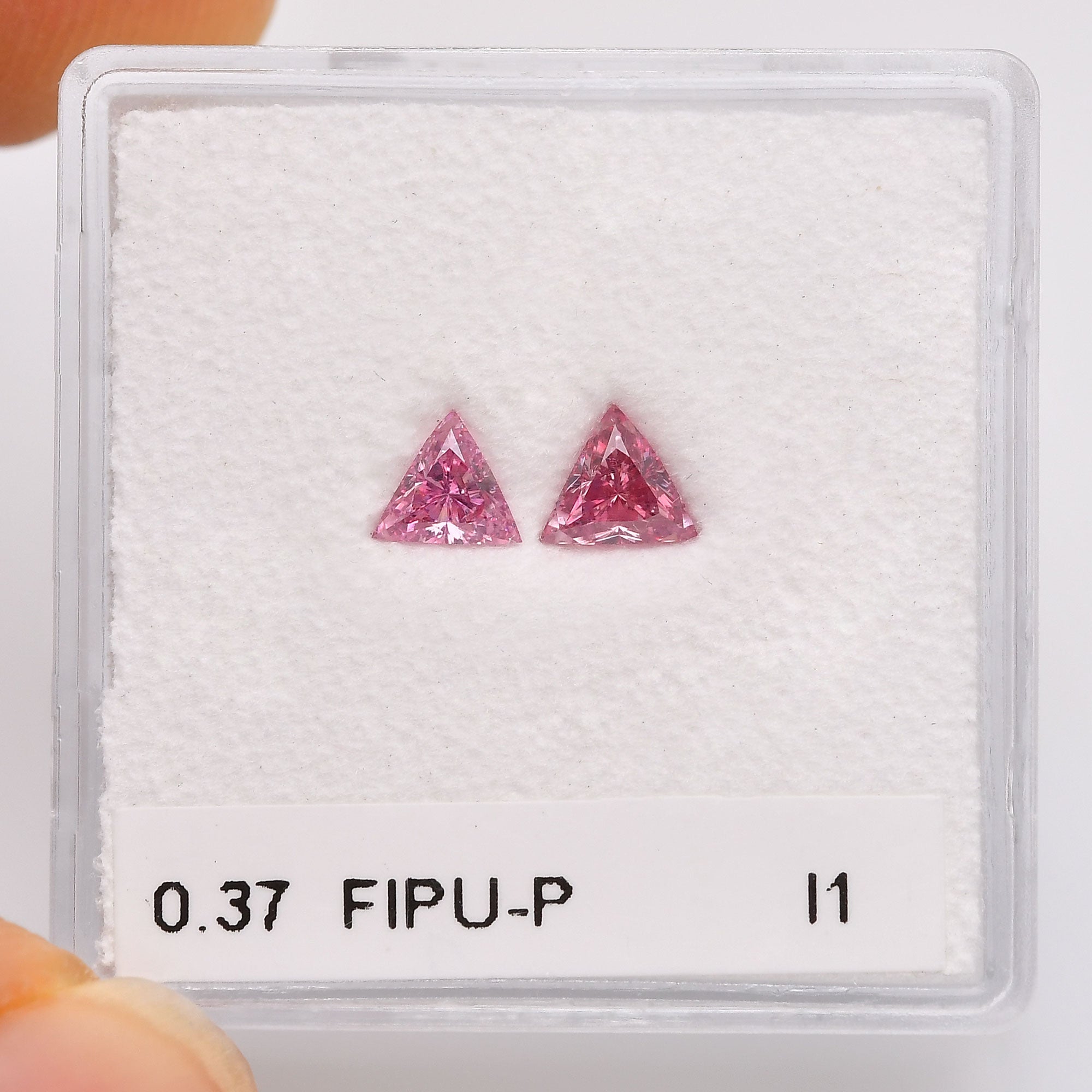 0.37 Carat Fancy Intense Purplish Pink Triangle Diamonds I1 | LEIBISH